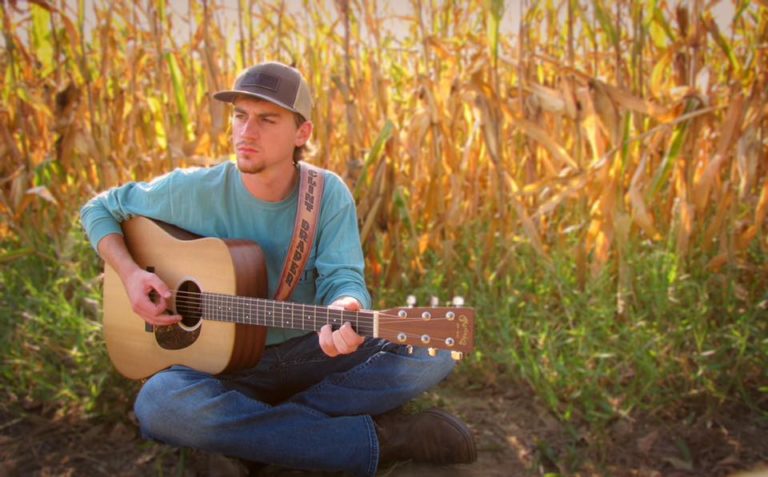 Clint Draper Performs – Mayfield-Graves County Tourism Commission